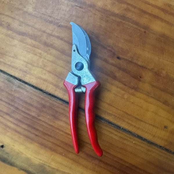 Tiller & Rowe Deluxe Bypass Pruning Shears - Urban Revolution Australia