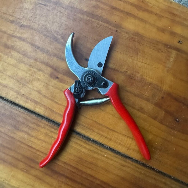 Tiller & Rowe Deluxe Bypass Pruning Shears - Urban Revolution Australia